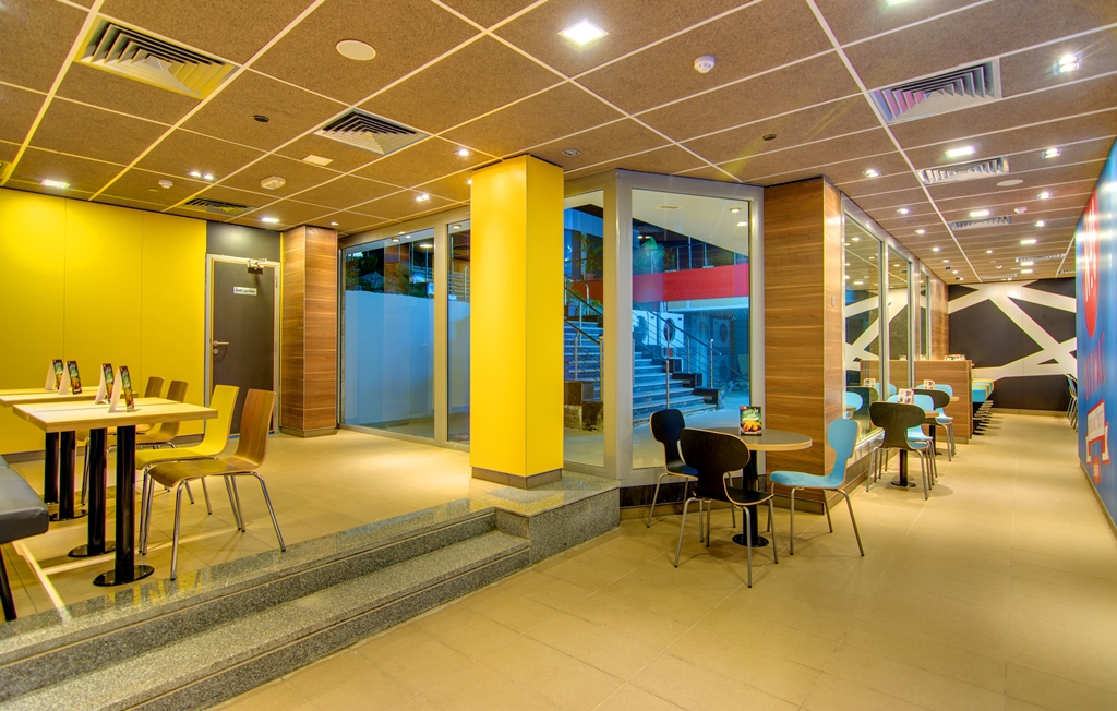 McDonald’s 7 Stars Mall – AL Kassem